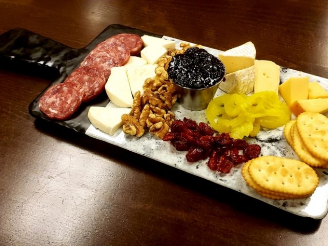 Parlay Lounge | Restaurant & Bar | Washington, PA | Eat. Drink. Parlay