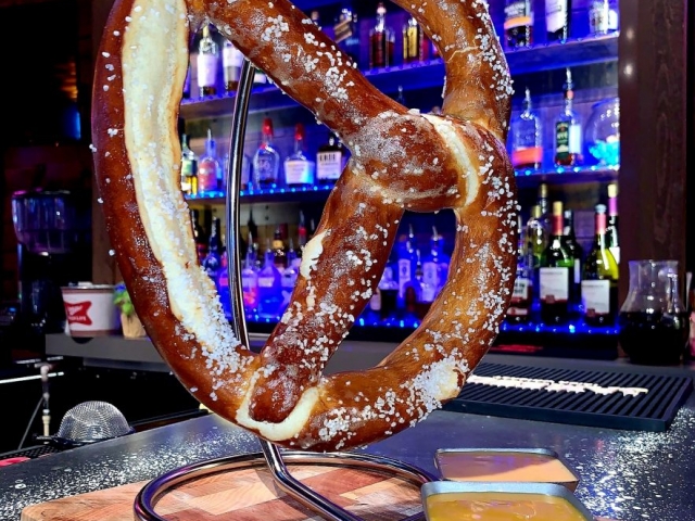 Parlay Lounge | Restaurant & Bar | Washington, PA | Eat. Drink. Parlay